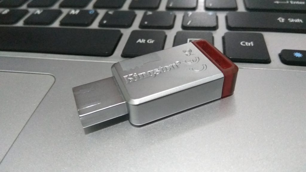 Pengertian Flashdisk Serta Fungsi, Kelebihan, dan Kekurangannya ...